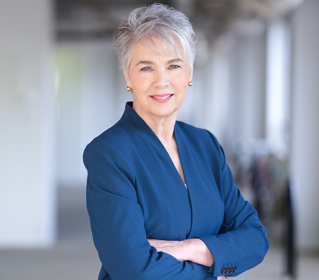 Jeanne Meserve - Award-Winning Journalist, Moderator, & Podcast Host